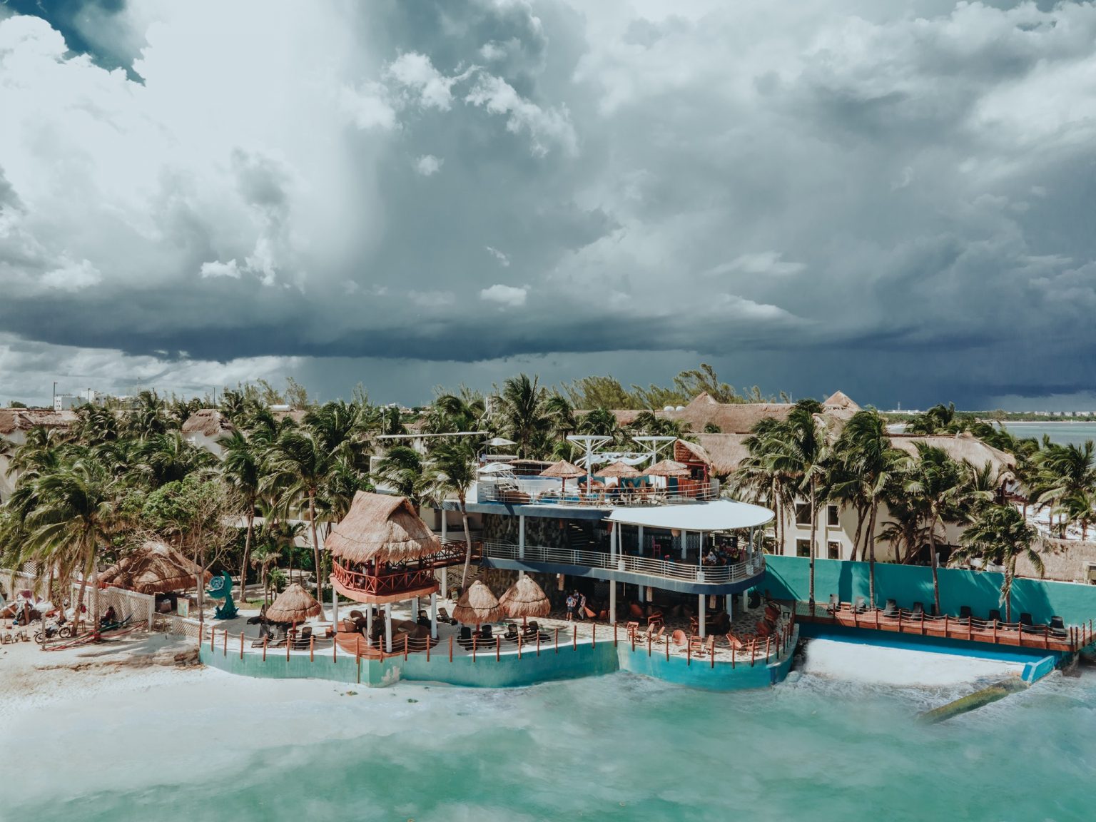 Beach Clubs en Playa del Carmen: Guía 2022 - Viva Playa